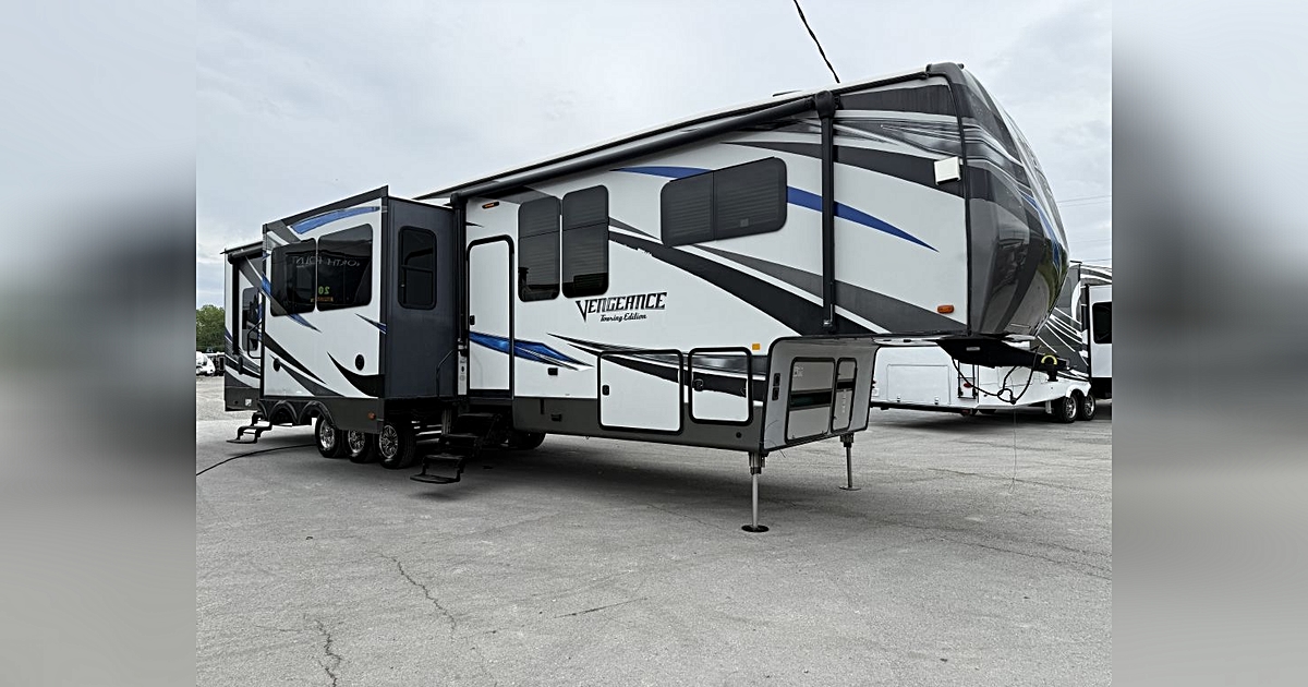 2017 Forest River VENGEANCE 39R12