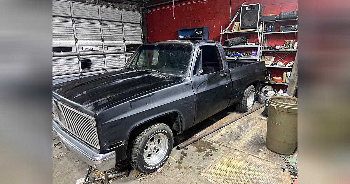 1987 Chevrolet 1/2 Ton R10/15 Stepside 117.5" WB
