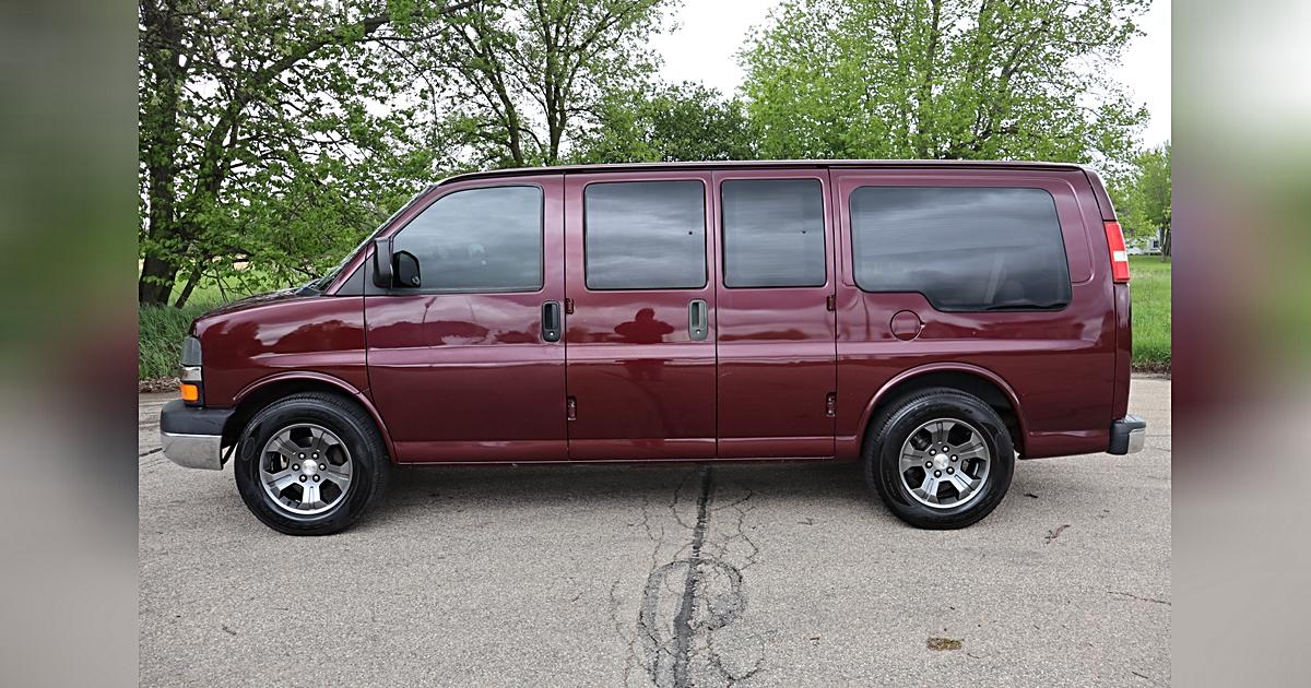 2005 CHEVROLET EXPRESS 1500 REGENCY CONVERSION VAN 5.3L QUADS BED 18'S ...