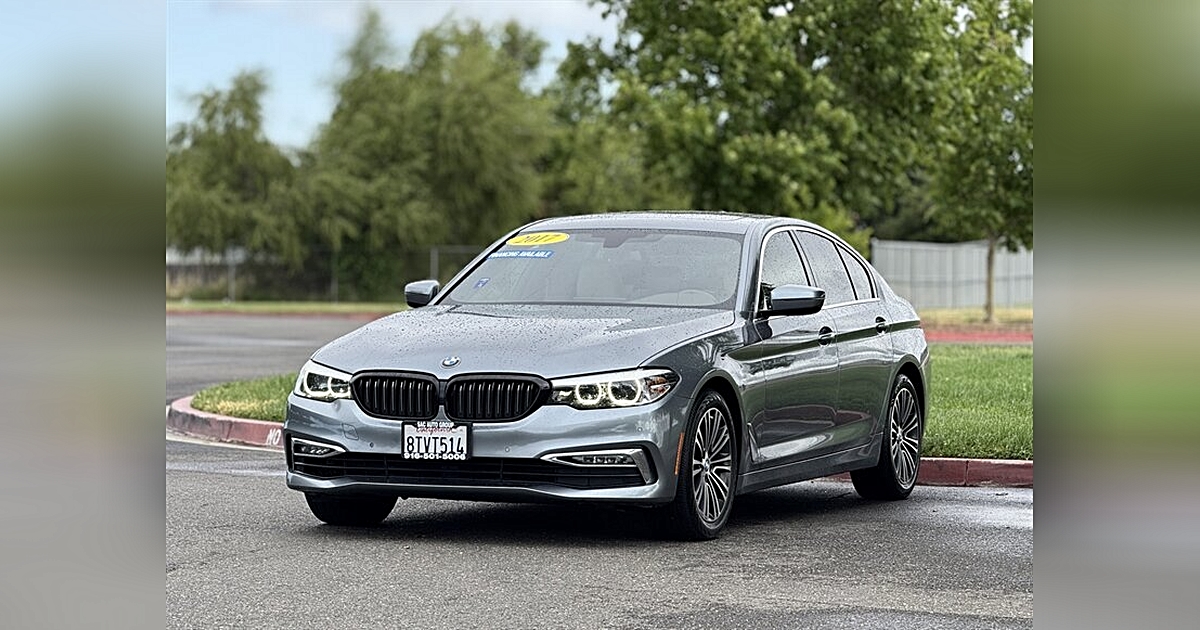 2017 BMW 5-Series 530i