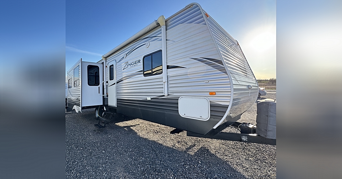 2016 34ft bumper pull zinger travel trailer with 2 slide outs