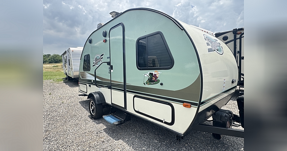 2017 19ft Rpod with slide out